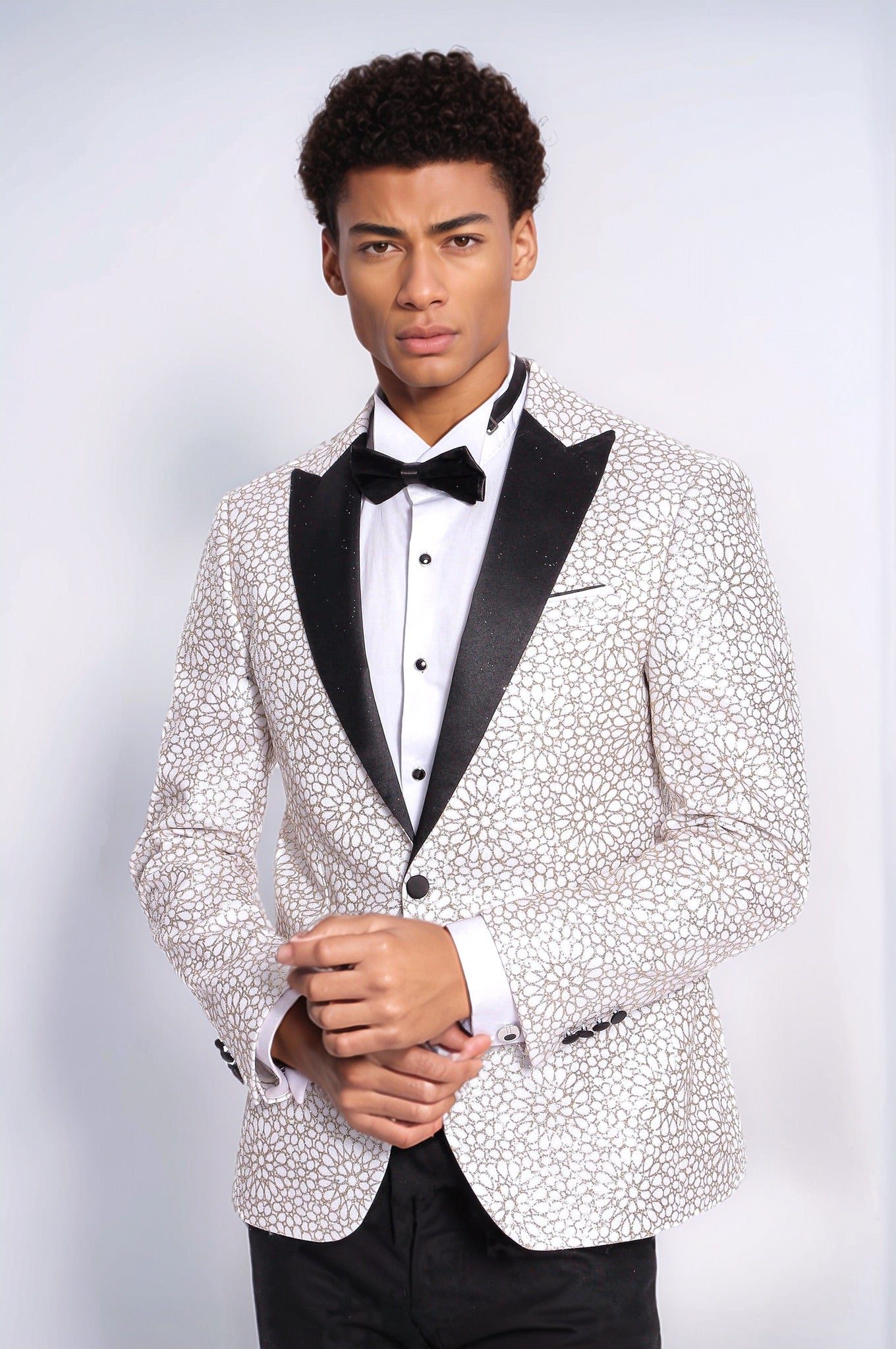 Flower Embroidered Pattern White Men Wedding Tuxedo Jacket